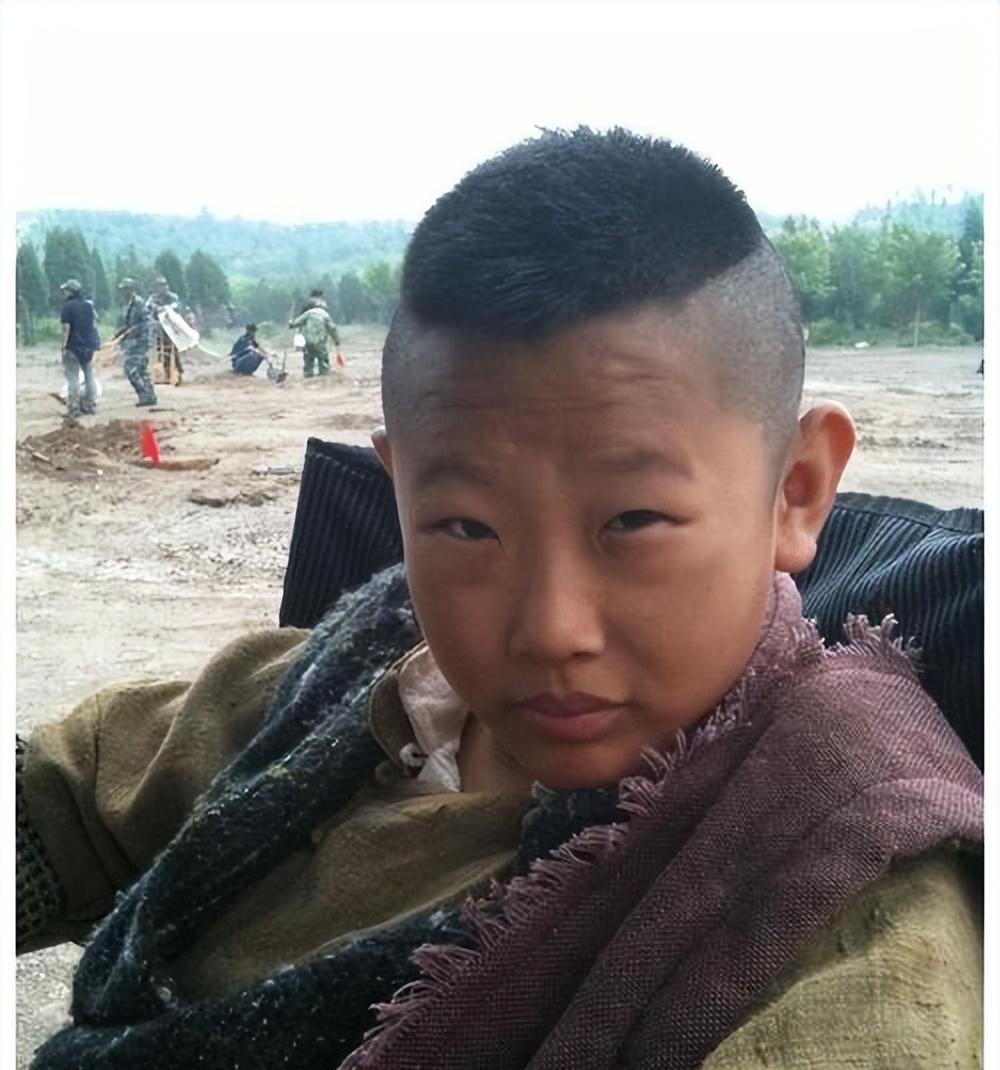 Actor Hou Xiang: He stopped growing at the age of 9 and is less than 1. ...