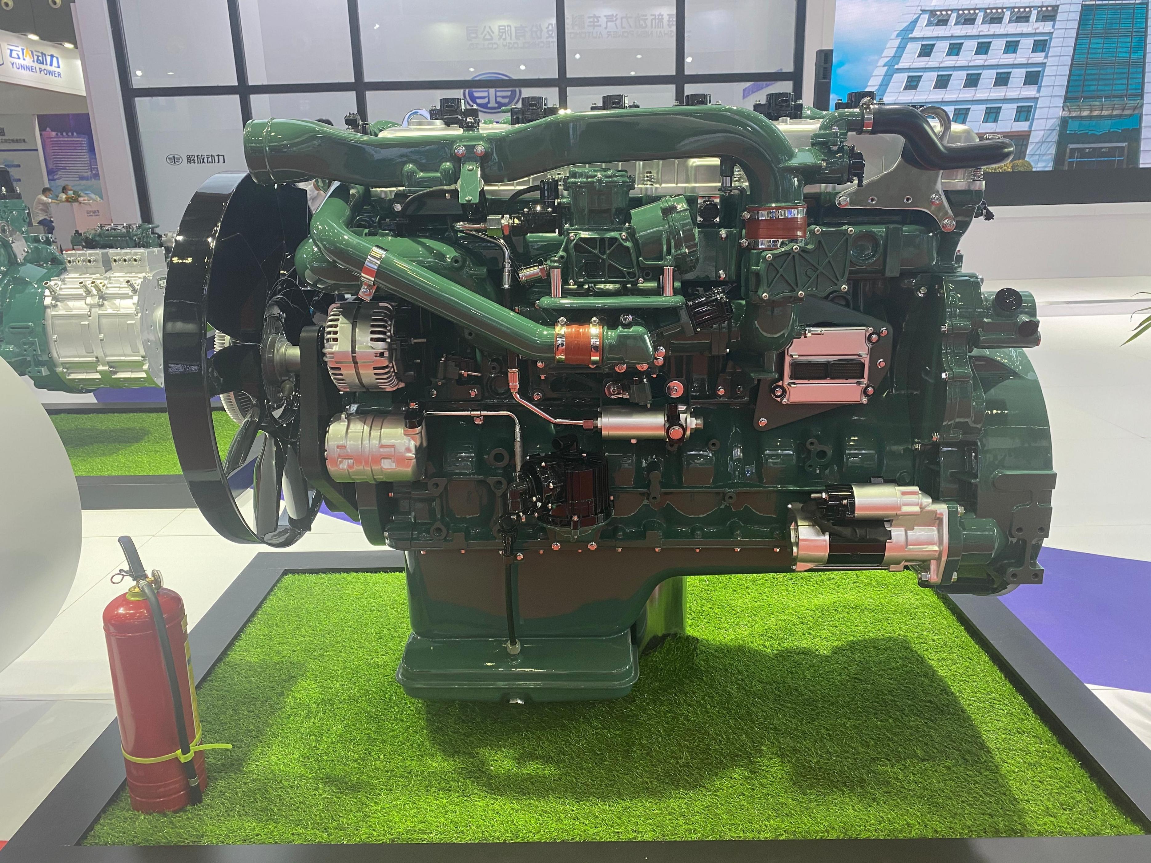 Which heavy truck engine is stronger at the 2022 Internal Combustion ...