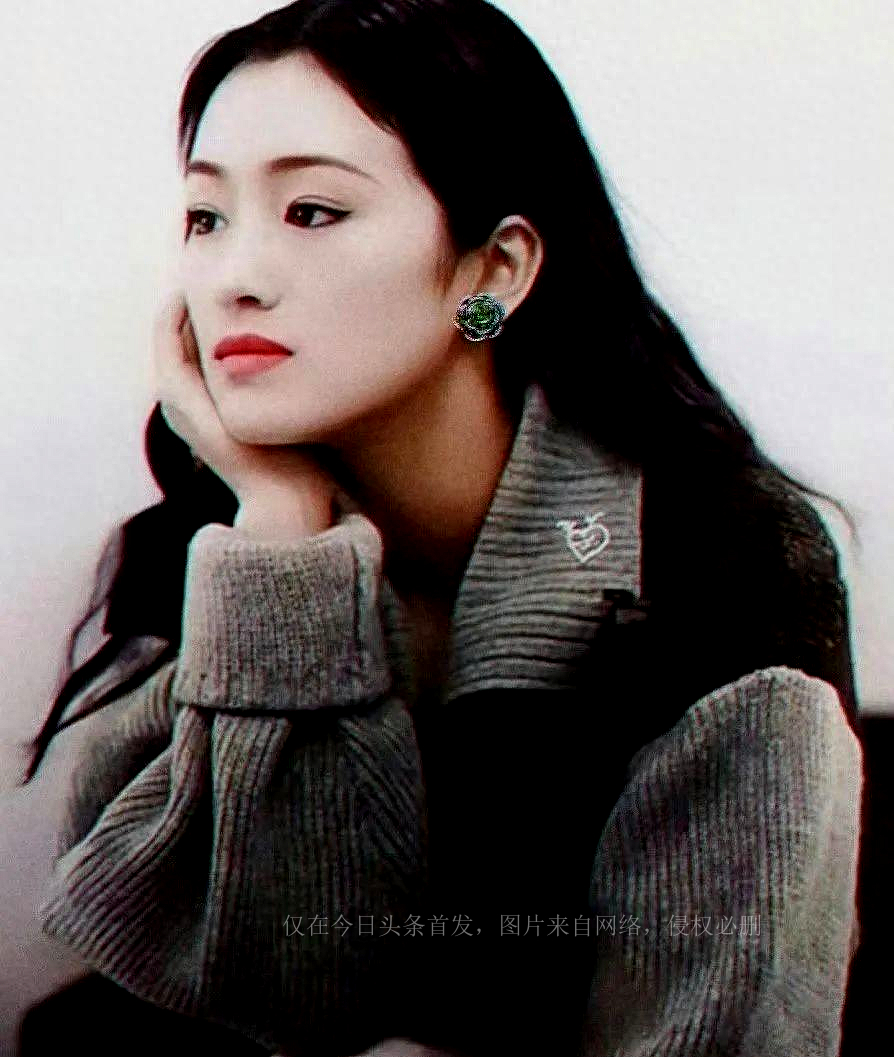 Is Gong Li considered a top beauty? Take a look at the photos of her ...