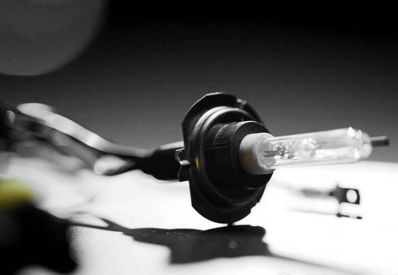 Can you change the led headlights?Change the lamp is to upgrade halogen ...