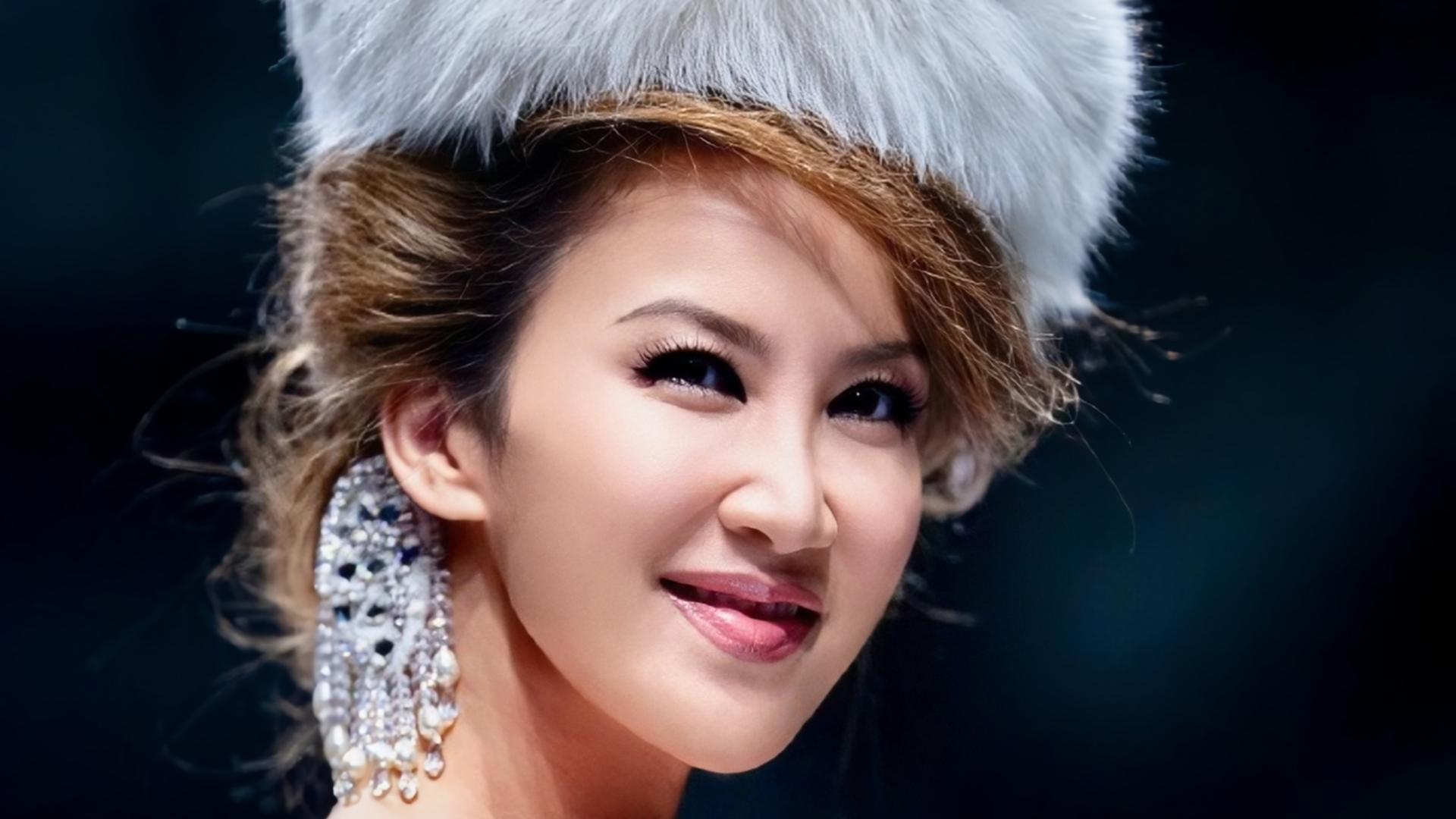 Sister Coco Lee and her mother went back to Wuhan to visit relatives ...