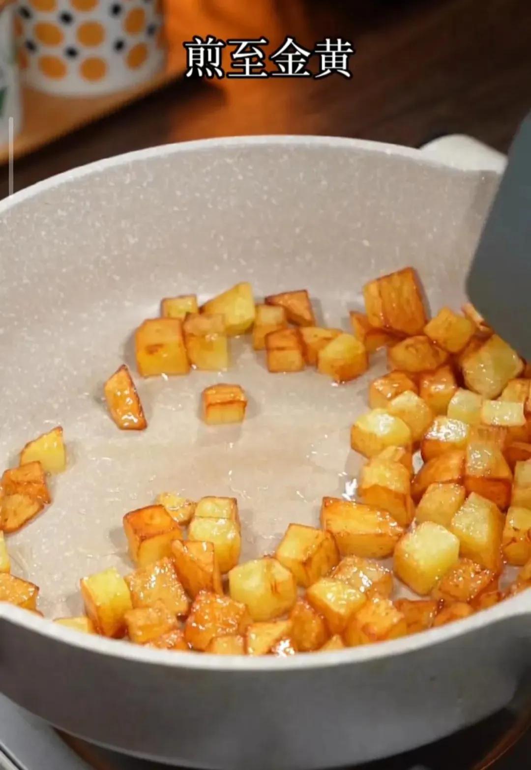 If you have potatoes at home, you must try this potato risotto, which ...