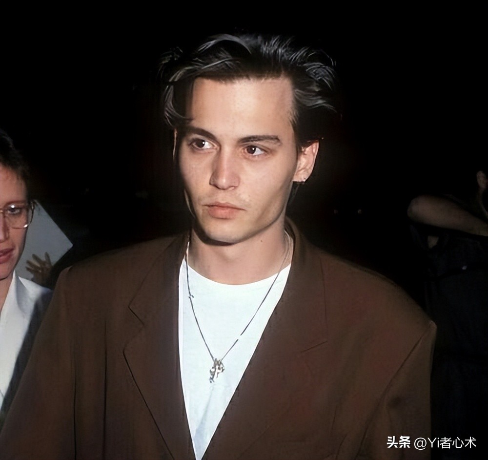 Johnny Depp: The Fantastic World of Unique Acting - iNEWS