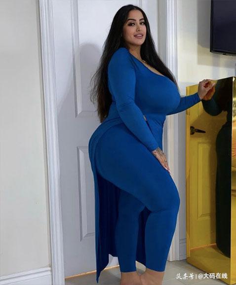 Russian plus-size model Christina Diamond (Christina Diamond) - iNEWS