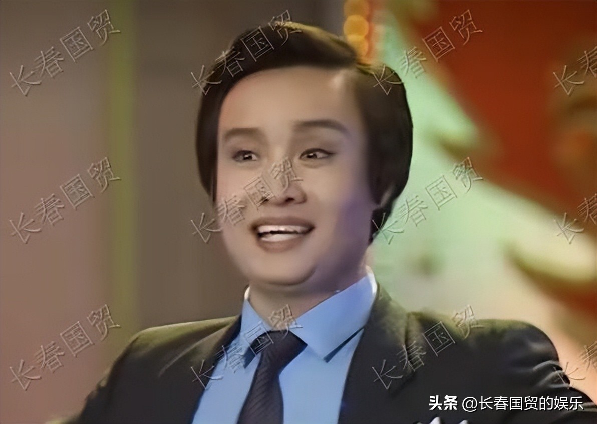 Yan Weiwen's first photo of the Spring Festival Gala 34 years ago was ...