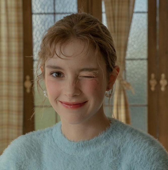 London ins fashion blogger Freya Hawks quirky daily wear - iNEWS