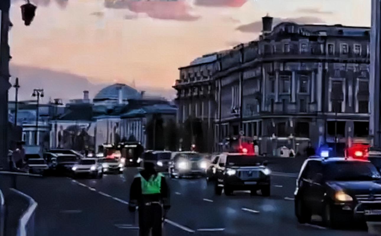 The highlight moment of domestic cars! Tank 500 is stationed in ...