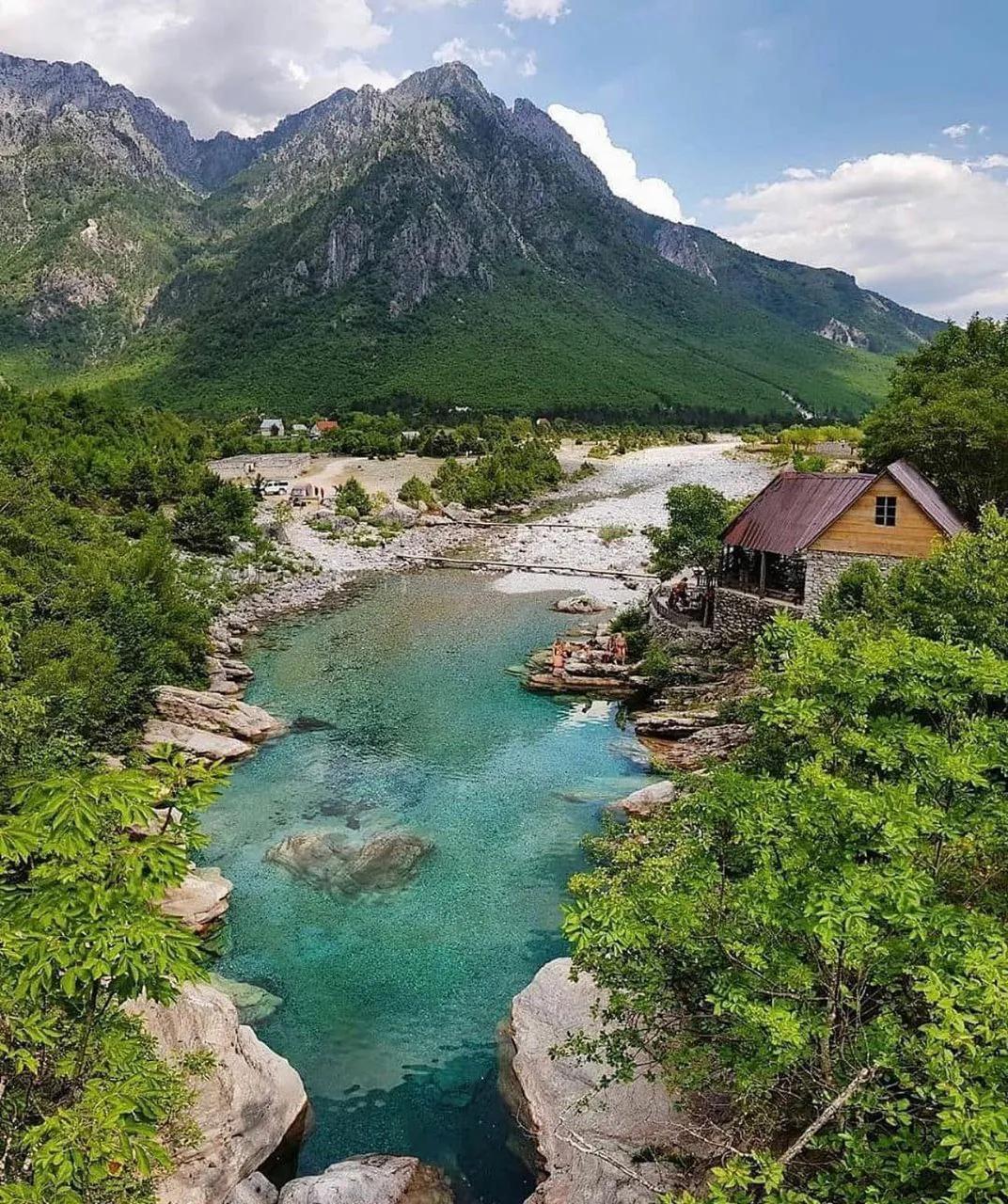 Albania Spring Festival Park - iNEWS