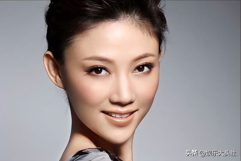 Actor Nie Xin: In a car accident during filming, his parents begged for ...