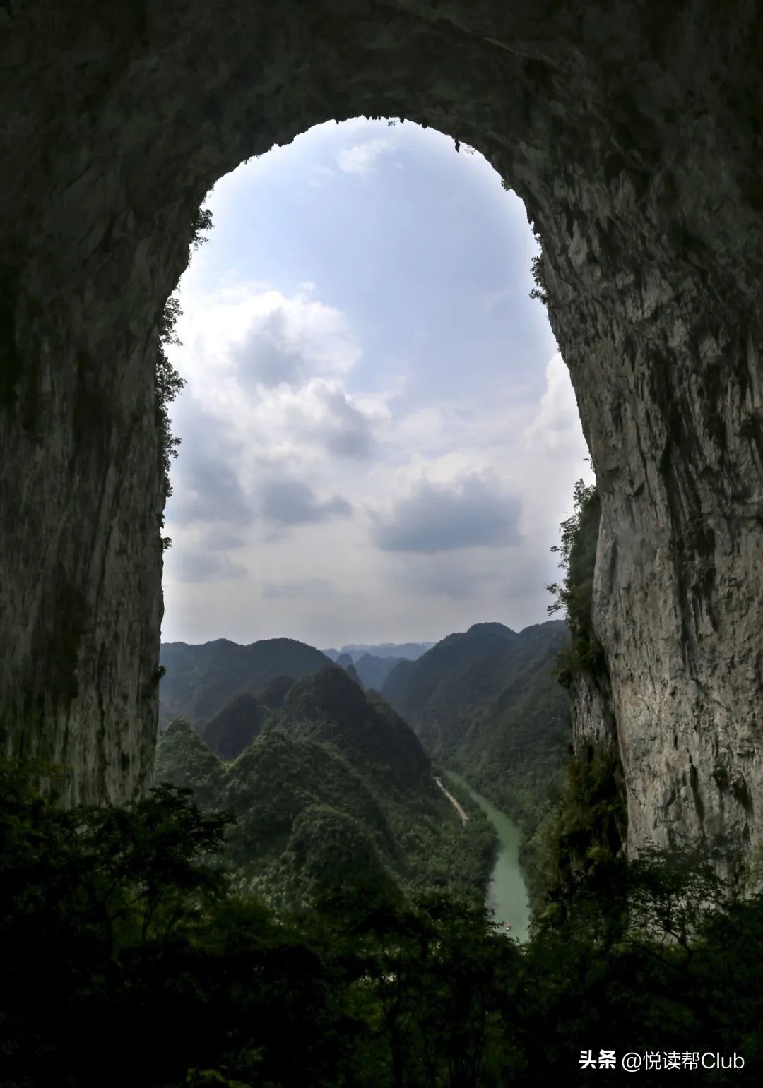 Mysterious and stunning! The Getu River captured by the aerial ...