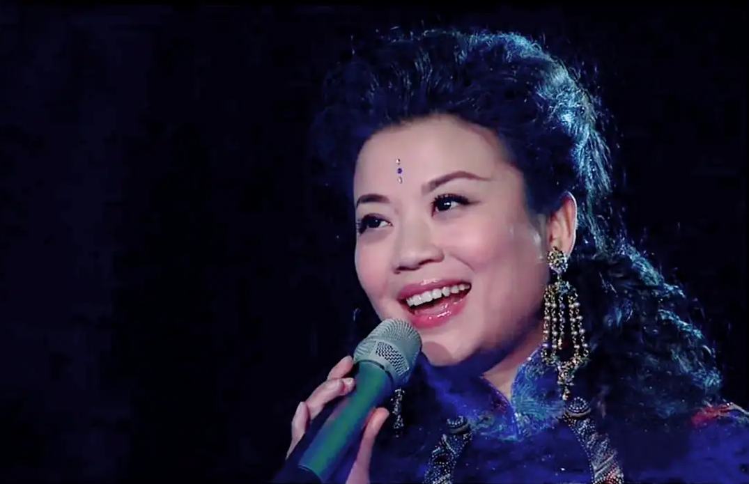 Famous singer Zhang Ye: 27 times on the Spring Festival Gala, 54 years ...