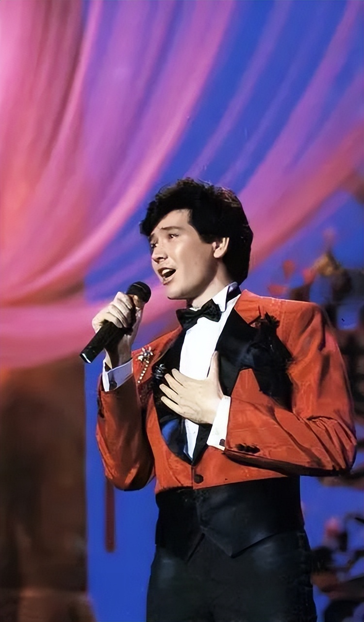 62-year-old Fei Xiang starred in a new movie. He used to go abroad for further studies, but now ...