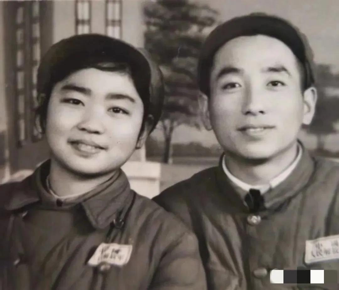 Three wedding photos of three generations of soldiers, leaving behind ...