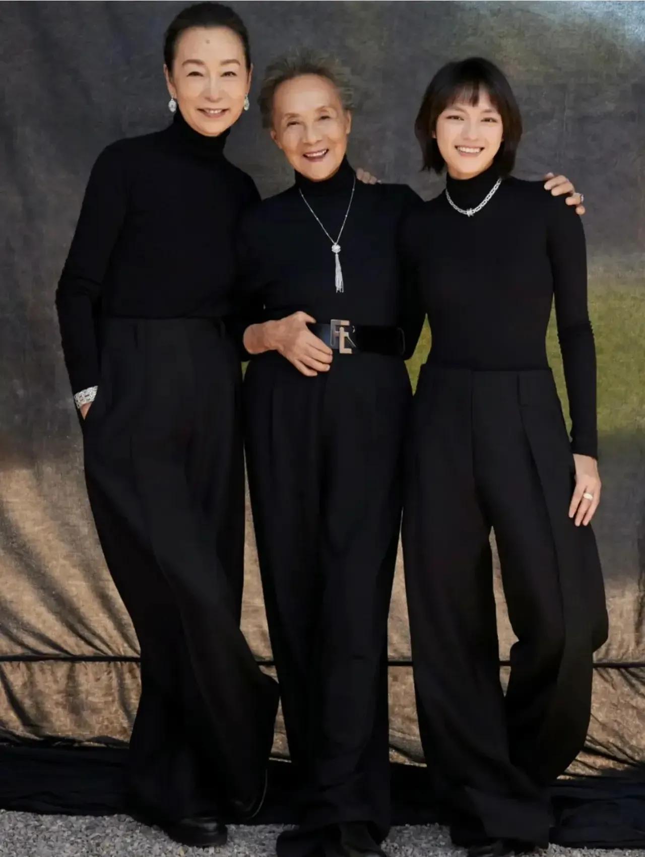 84-year-old Wu Yanshu, 67-year-old Xi Meijuan and 19-year-old Wen Qi ...