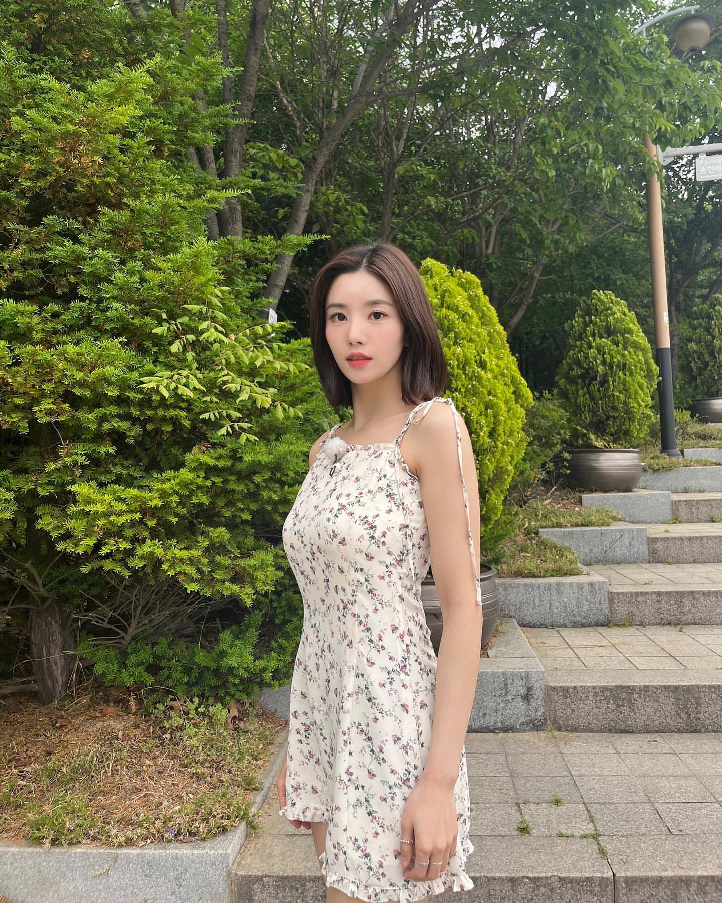 27-year-old South Korean actress, Kwon Eun-fei has a beautiful photo ...
