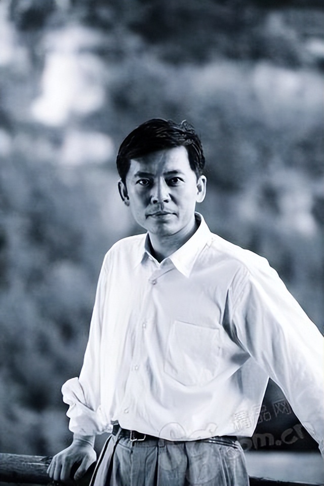 He Zhengjun and Fan Yu: Married for 30 years - iNEWS