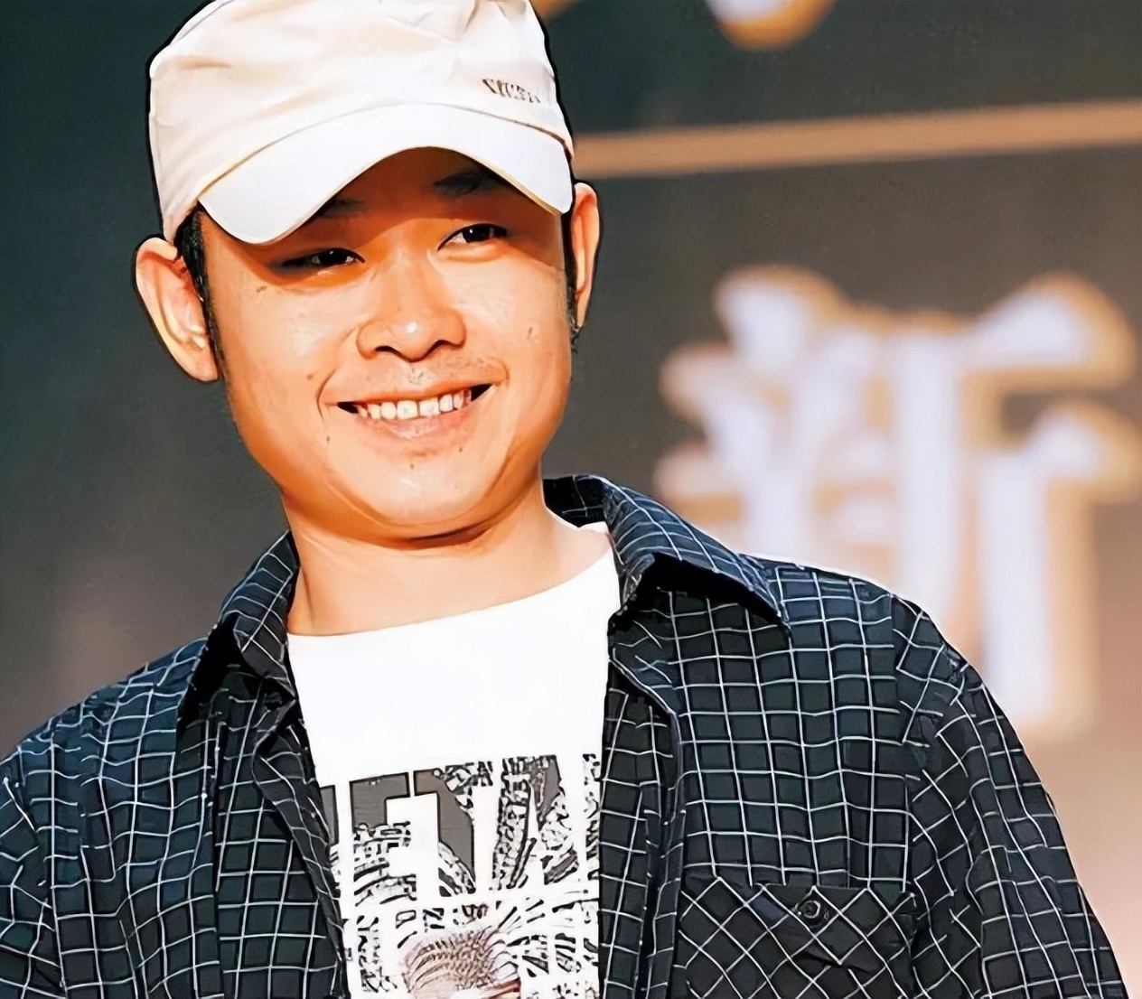 This time, the story behind Dao Lang's new song brutally stripped off ...