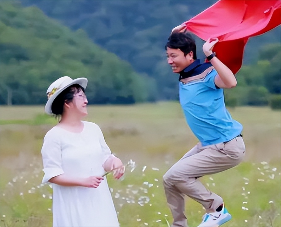 Yang Yuce began to receive advertisements and appeared in the tea ...