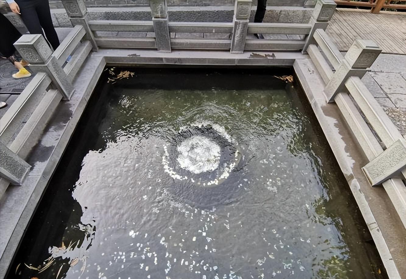 This park in China has spewed out 70,000 tons of drinkable spring water ...