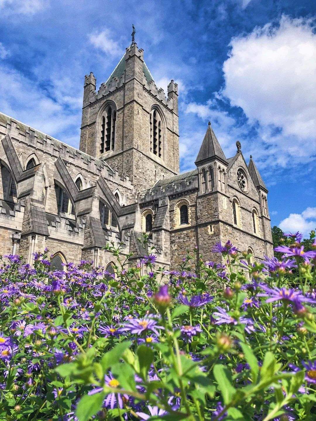 What is the relationship between Ireland and the UK? - iMedia