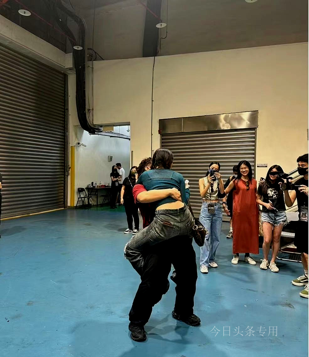 Remember Eason Chan's daughter, Chen Kangdi, who looks like this now ...