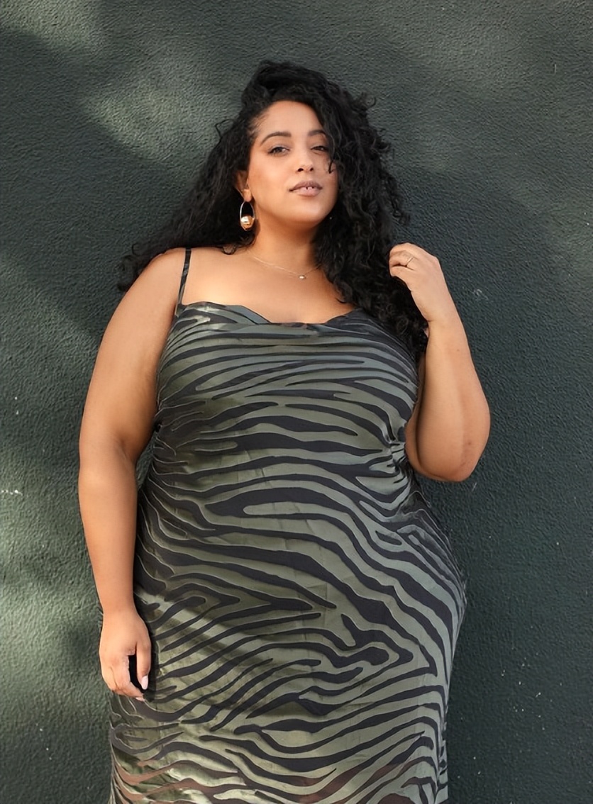 Wild, unique plus-size model: Alex LaRosa (Alex LaRosa) - iNEWS