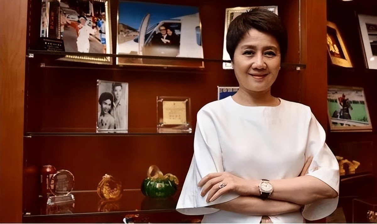 Lu Yu asked Liang Anqi if life in a wealthy family was difficult? Anqi ...