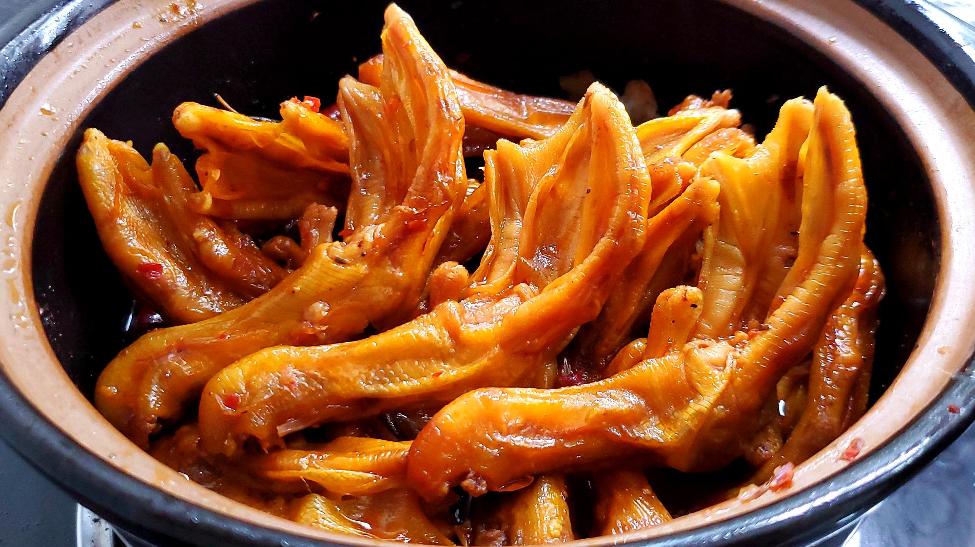 The Braised Duck Feet, which teaches you nutrition to satisfy your ...