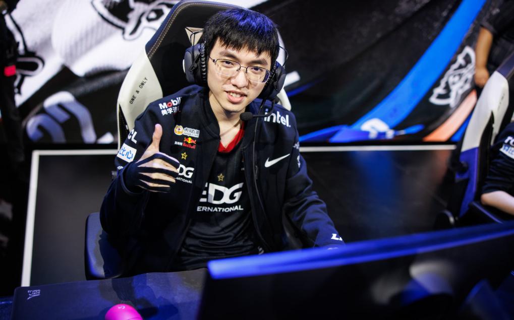 EDG took C9 lightly and won three consecutive victories!C9 became the first team to be ...