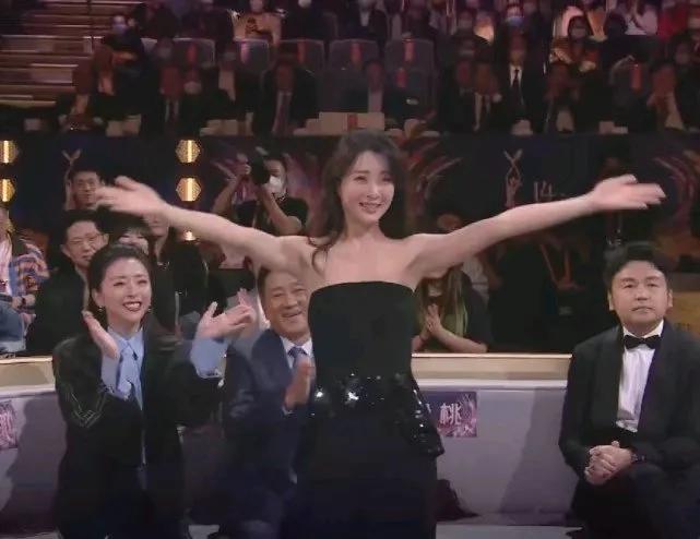 Golden Eagle wins the championship, Wang Luodan's long hair is amazing ...