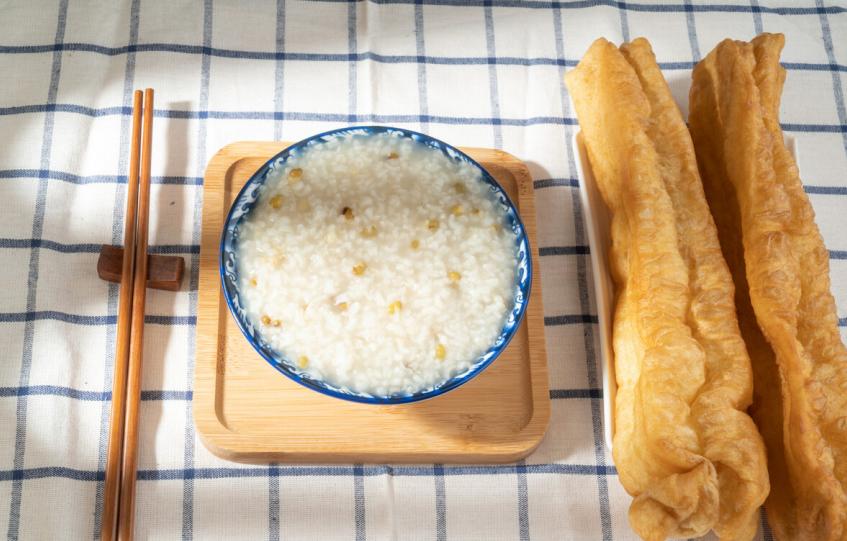 Suggestions for middle-aged and elderly people: eat less fried dough ...