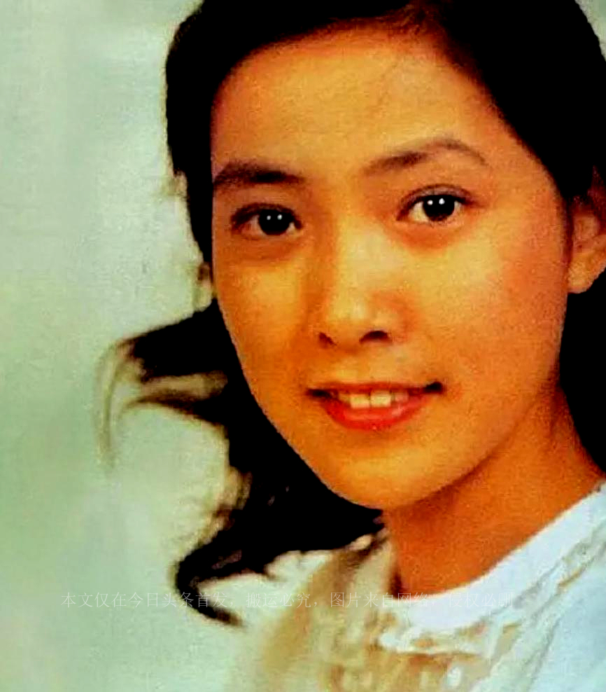 Shen Danping, a popular actress in the 1980s, had a campus romance with ...