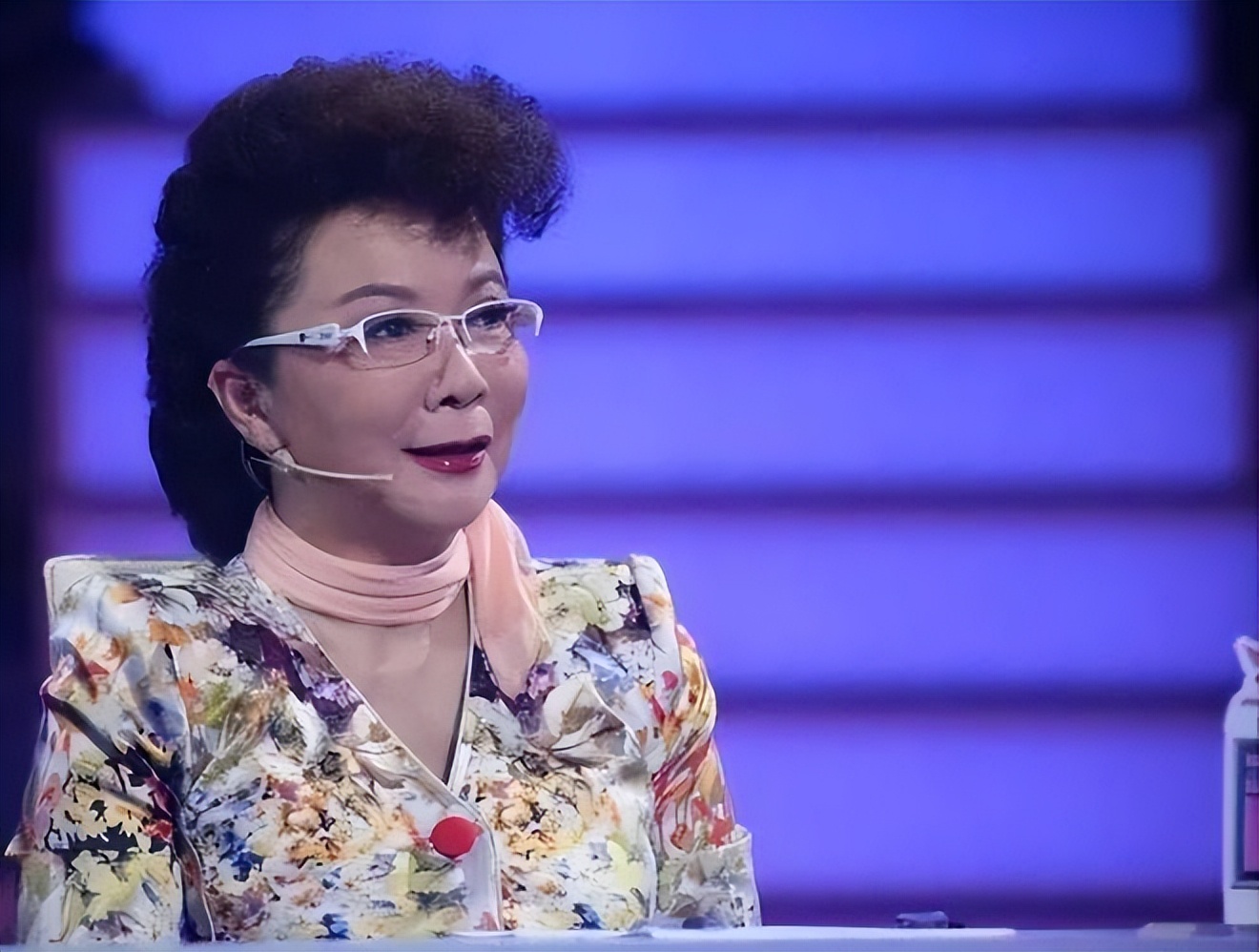 It turns out that he is Cai Ming's son. He is still unmarried and ...