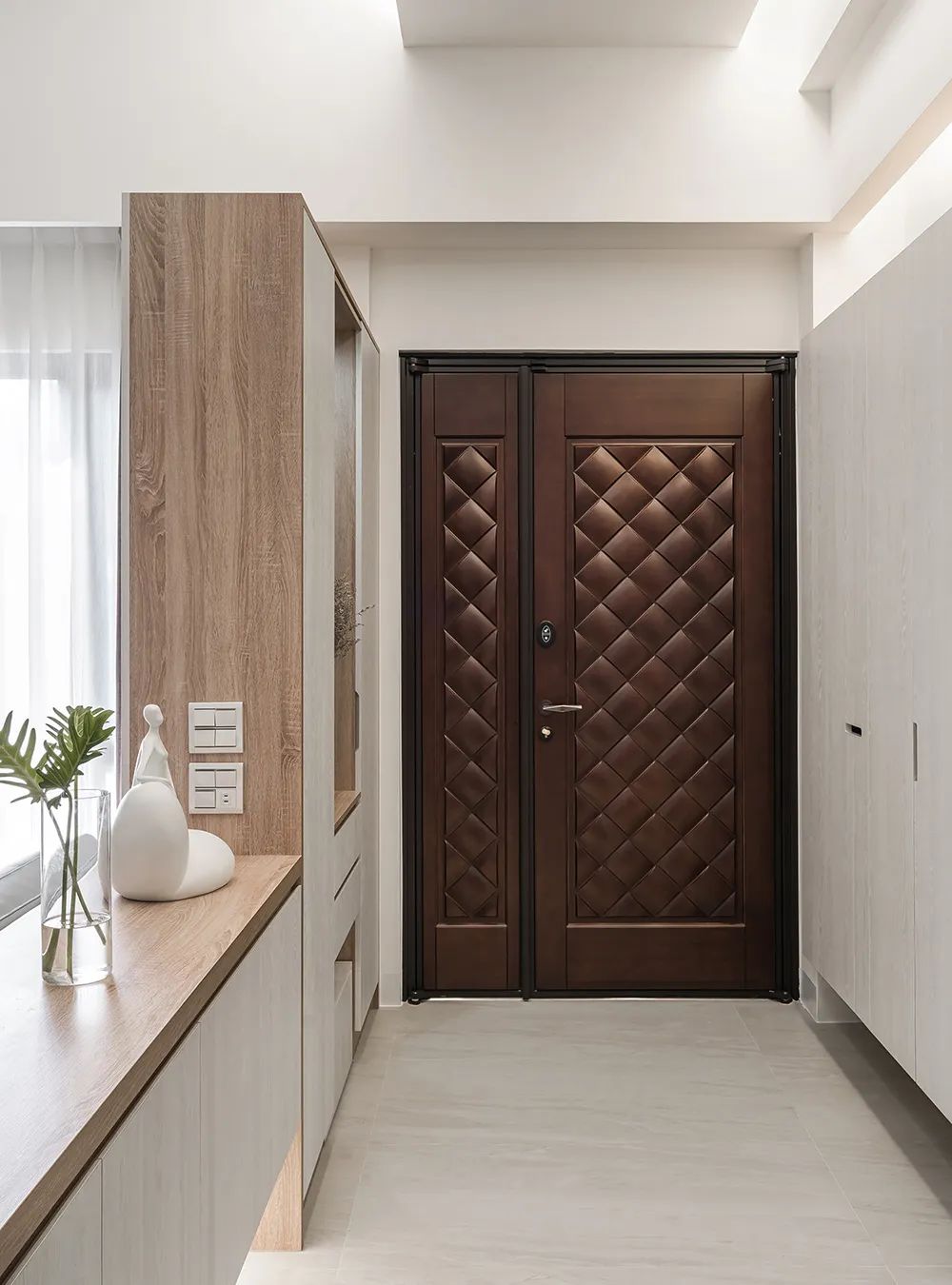 After earning enough money, I went back to the village to build a 198 ...