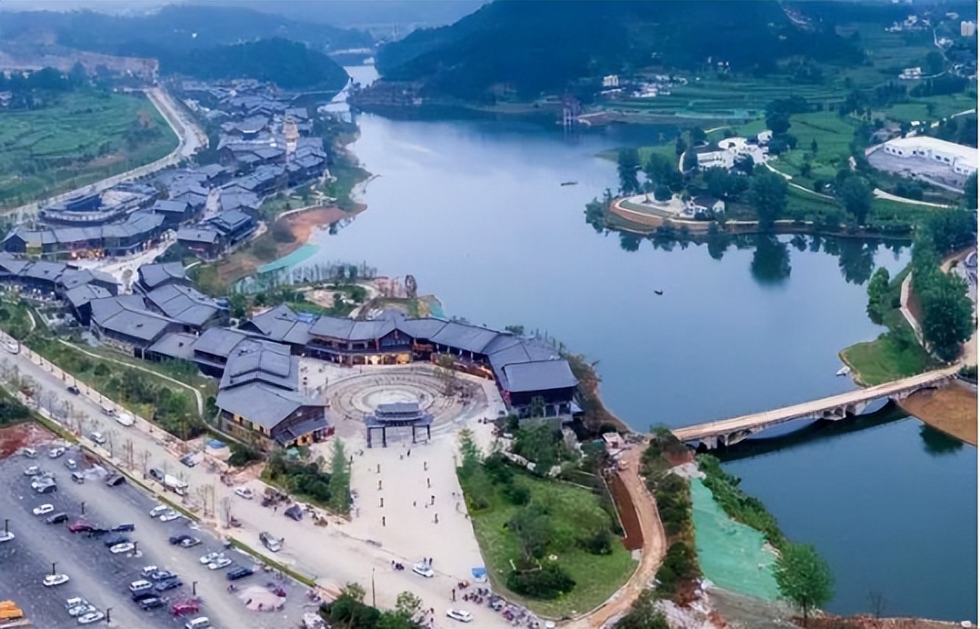 Experience the charm of intangible cultural heritage, and go to Danzhai ...