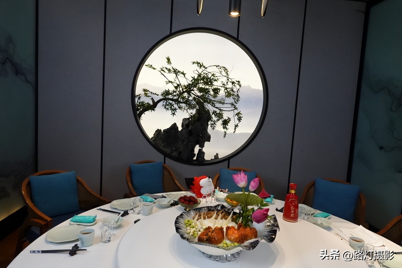 The shell is thin and the meat is tender, delicious and plump!You don't ...