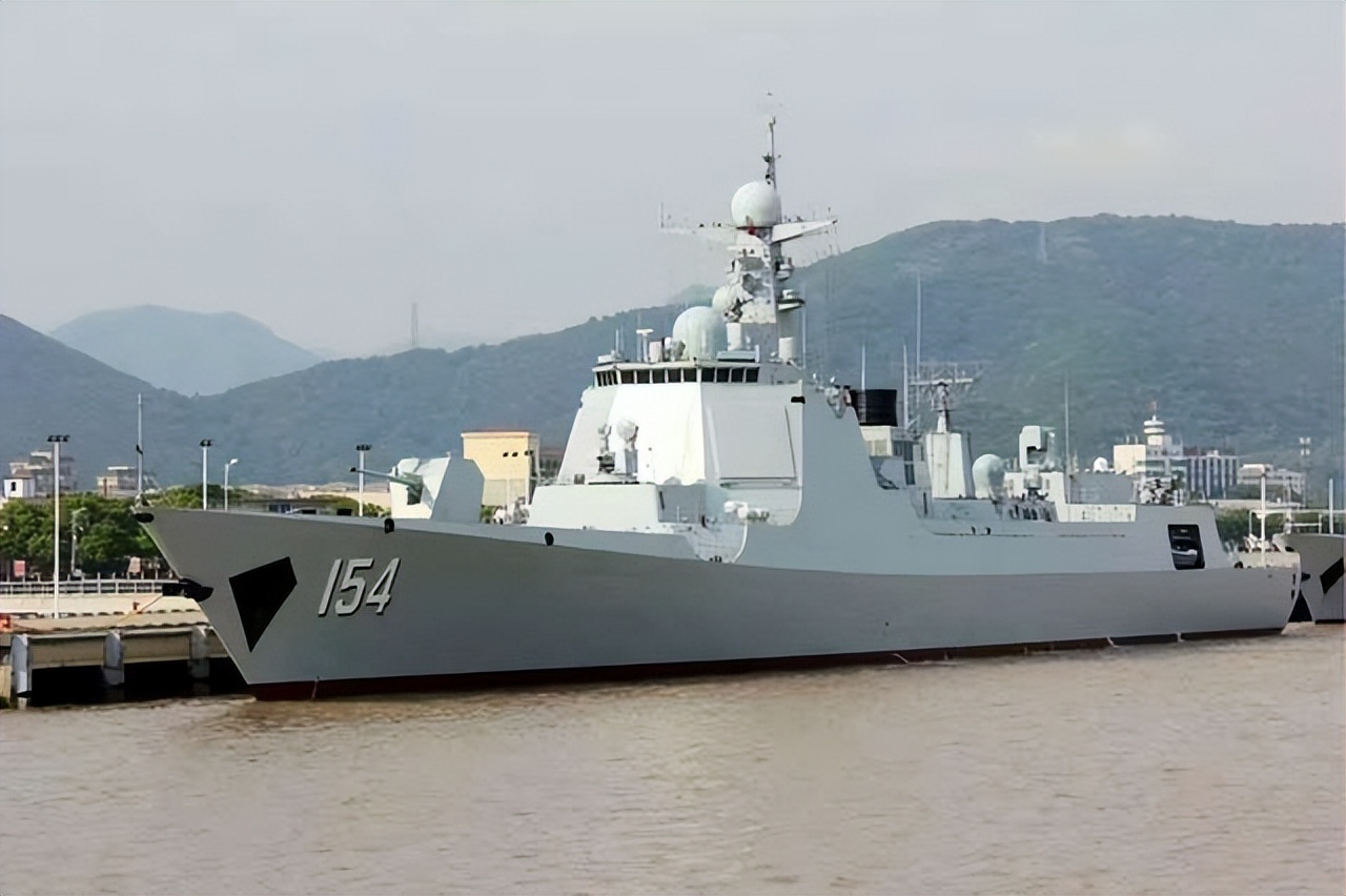 Why did the 055 stop after building 8 ships, and the 052D took over and continued to explode ...