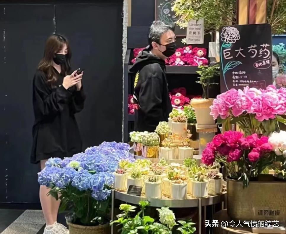 Wang Sicong changed his girlfriend again? Suspected of breaking up with his 15-year-old ...