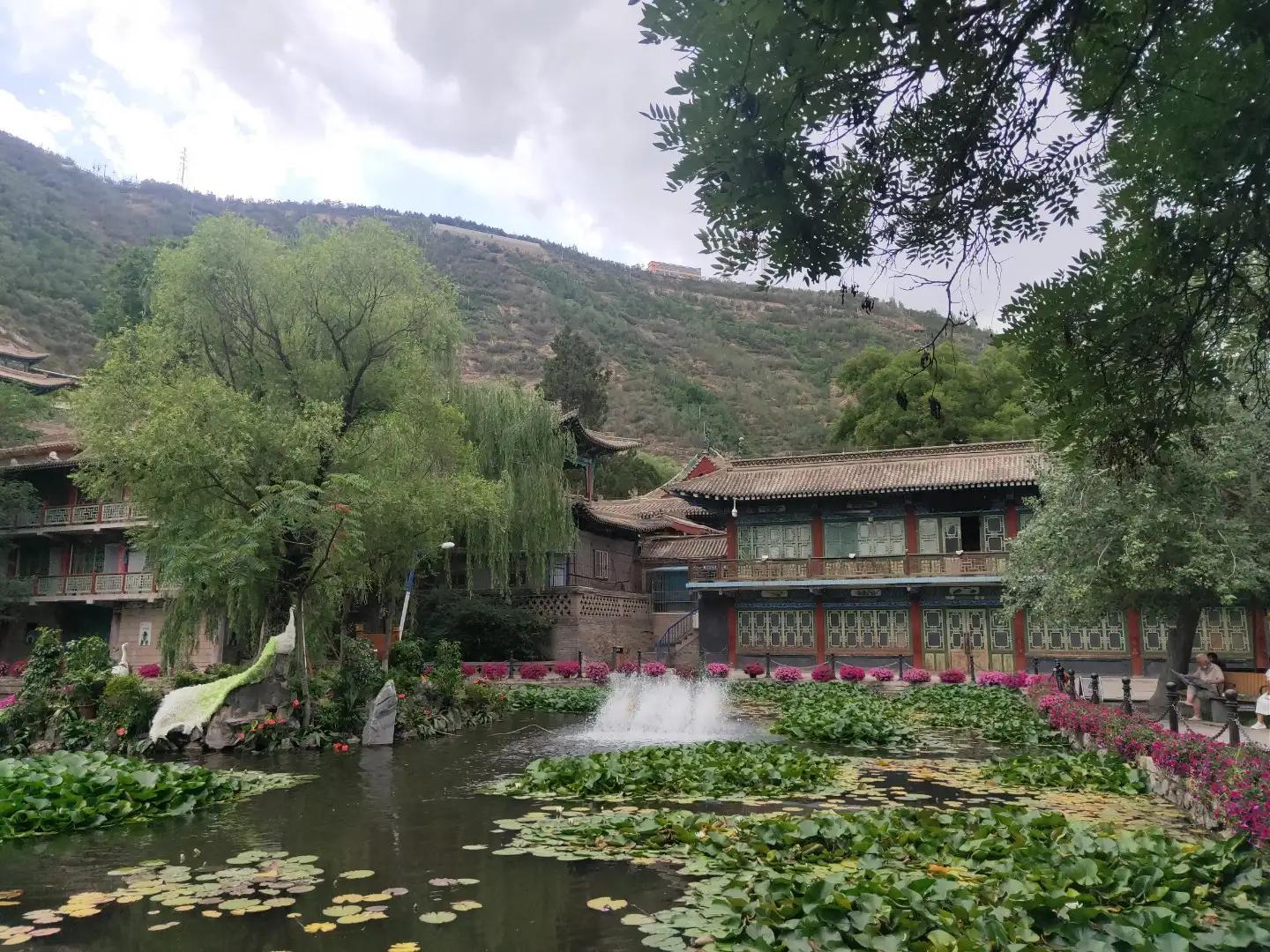 Lanzhou Wuquan Mountain - iNEWS