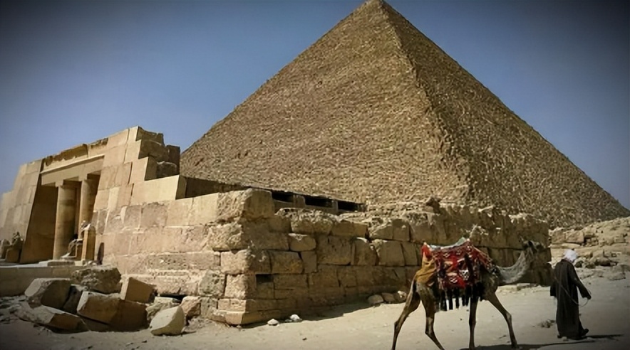 What enlightenment does the construction of the Egyptian pyramids have ...