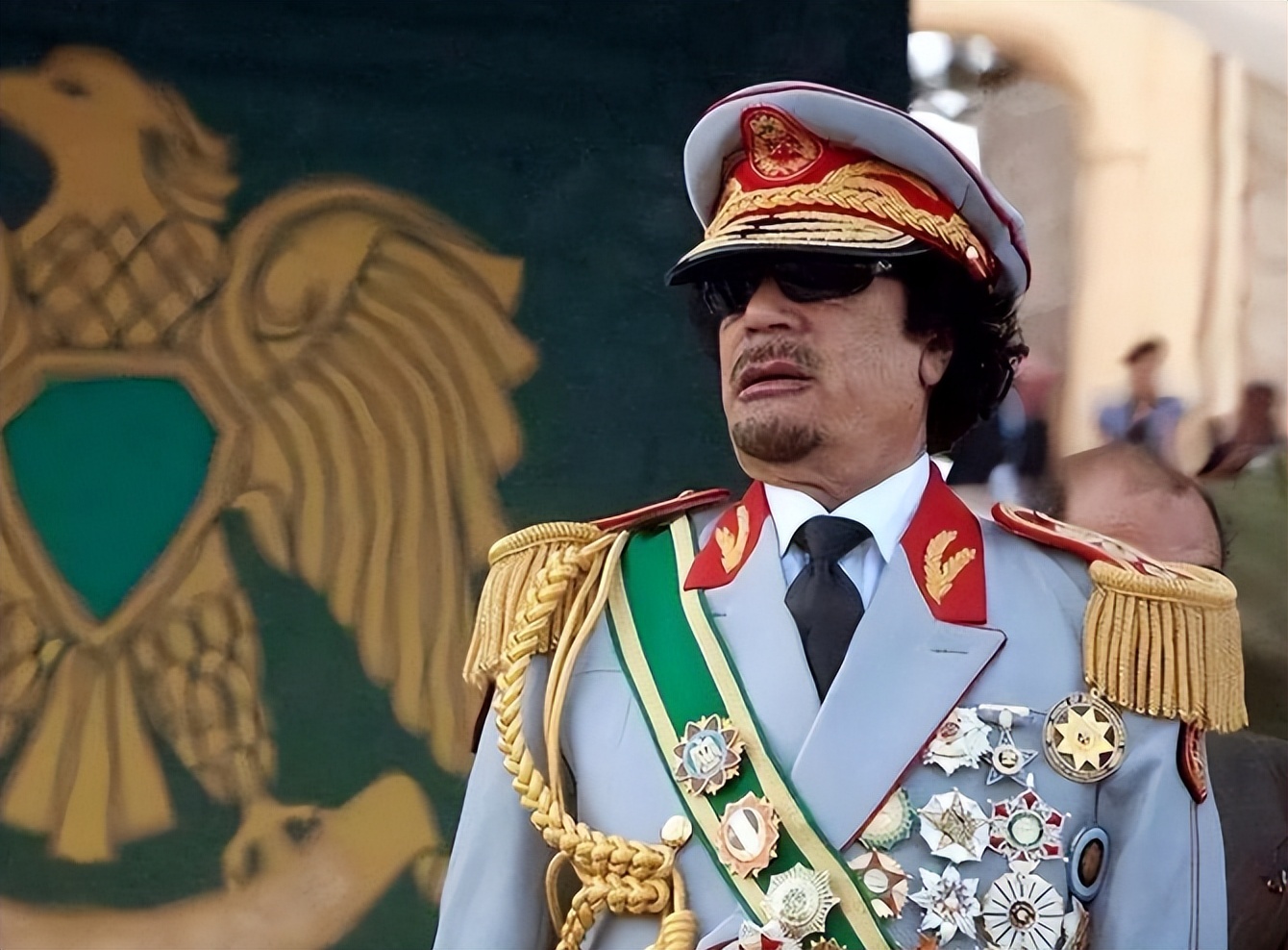 Gaddafi's fifth son, Mutassim, before his death, smoked a cigarette ...