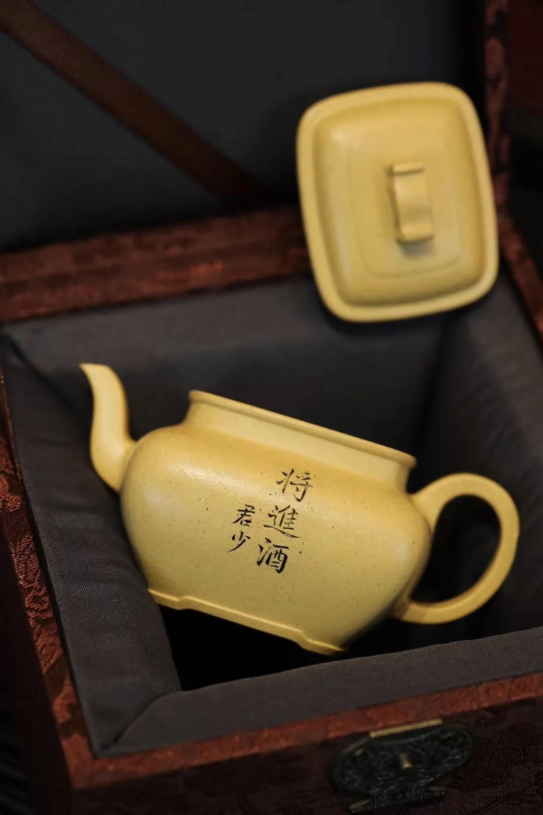 Hand-pulled Embryo: An Alternative Craft of Zisha Pottery - iNEWS