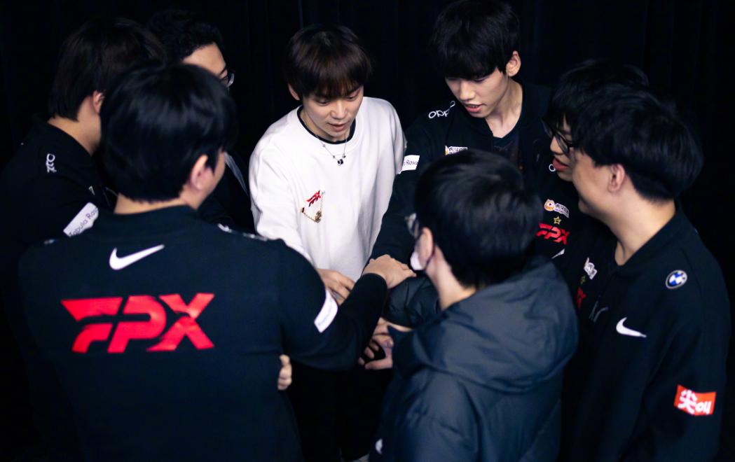 FPX really tried out 7 assistants!Baolan revealed that he was one of them, and finally chose ...