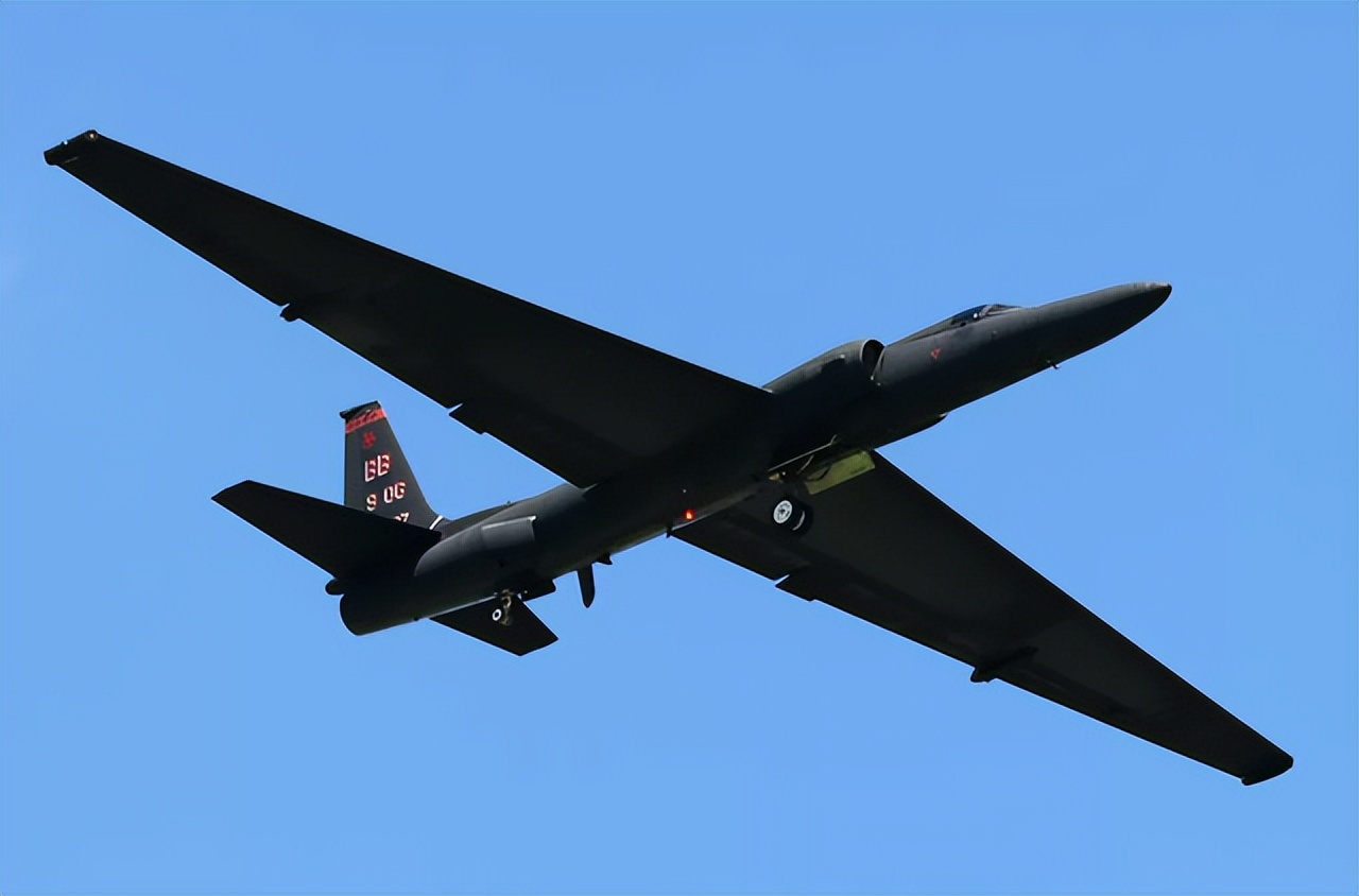 The U-2 reconnaissance plane is about to be retired, only seven were ...