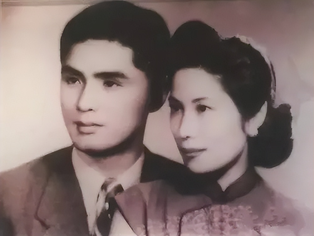 Rong Yiren and his wife have been together for 70 years. They met on ...