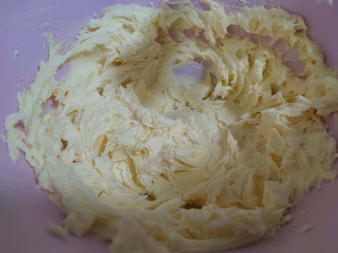 I declare this the best Strawberry Runny Pound Cake ever, lock down ...