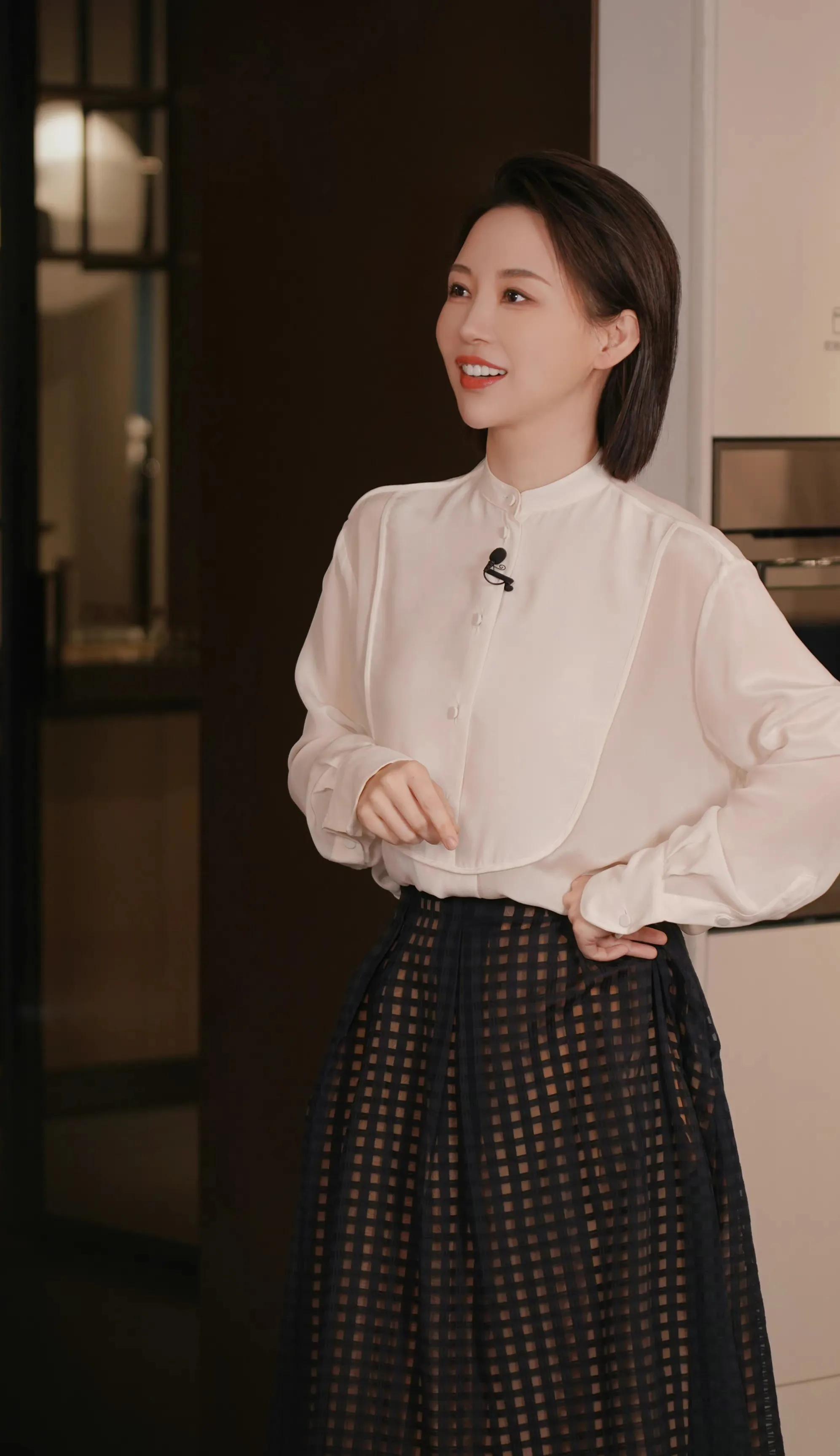 Pan Xiaoting, the queen of nine balls, with short hair, looks capable ...