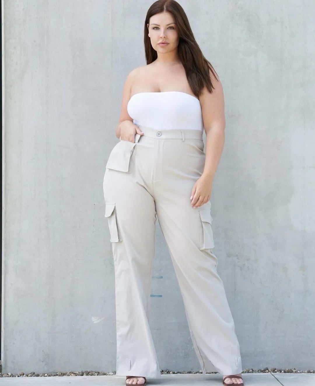 Angel face devil figure, plus size goddess: Sharon Grobben - iNEWS