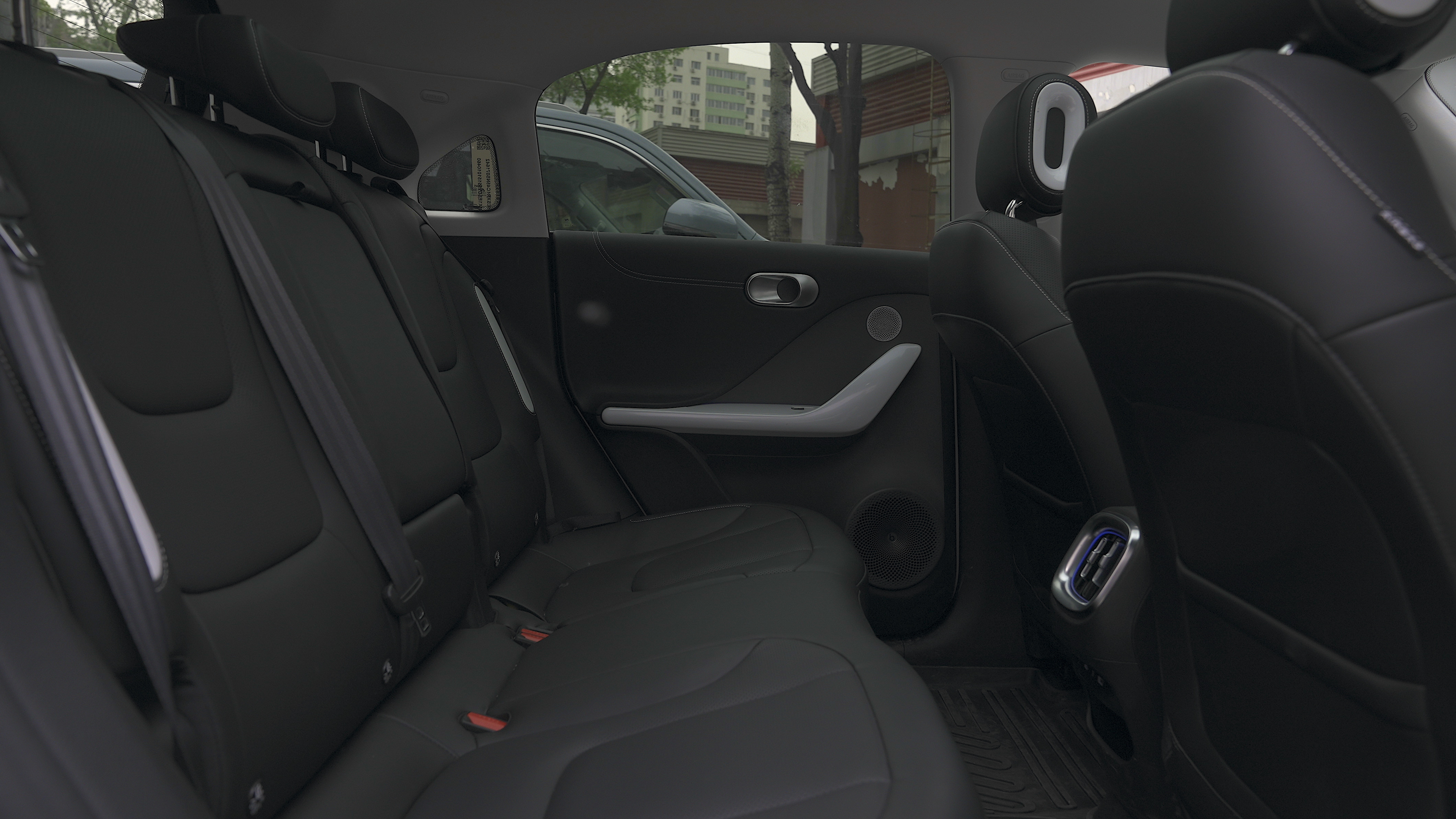 Is this the comfort you want? Smart Elf 1 - iMedia