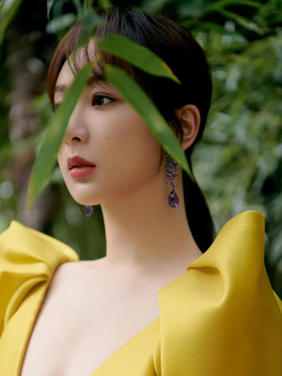 Yang Zi's figure is so good, it's really hidden - iNEWS